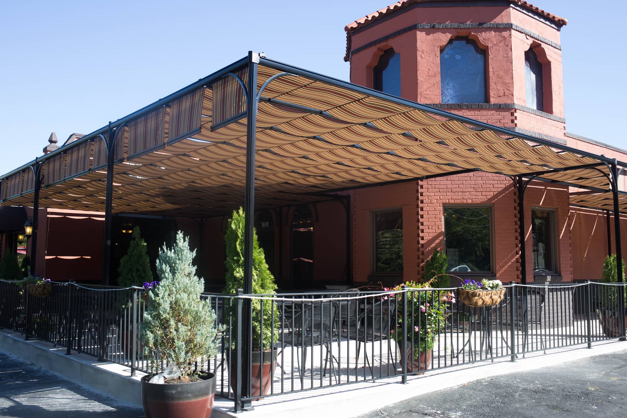 Outdoor Dining Spaces & Commercial Canopies | Outdoor Shade Store
